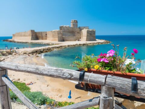 Isola di Capo Rizzuto mare, bellezza e cultura
